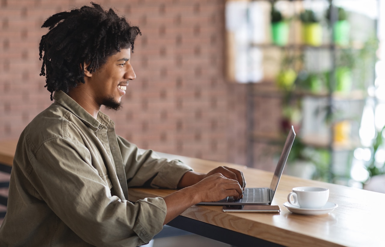 Securely Work Anywhere with Virtual Desktops - AIS